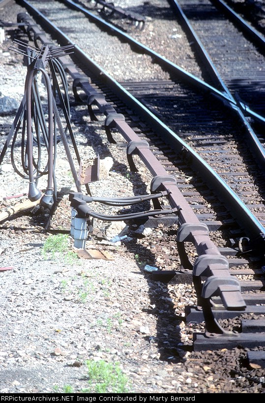 Switch With Underriding Third Rail and Jumper Cables in Case a Car ...