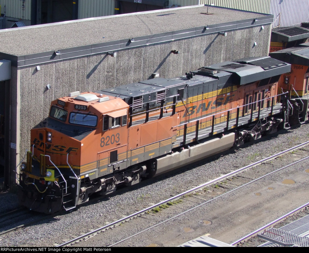BNSF 8203