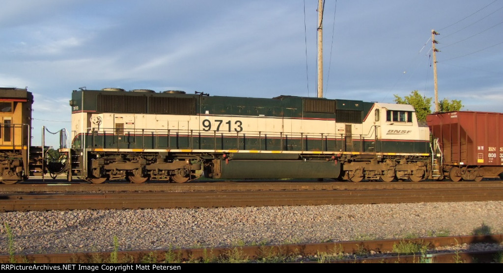 BNSF 9713