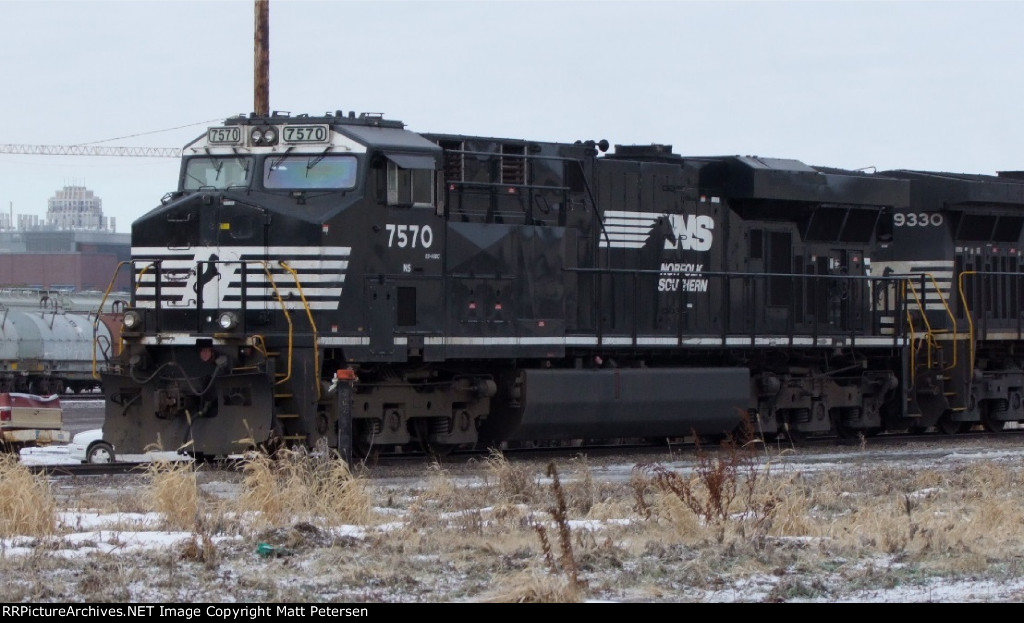 NS 7570