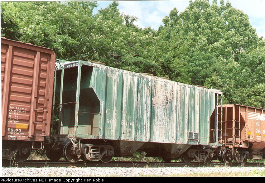 CNW green 2-bay PS hopper