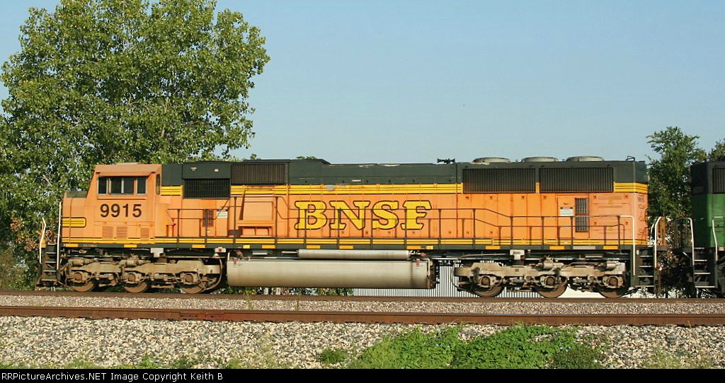 BNSF 9915