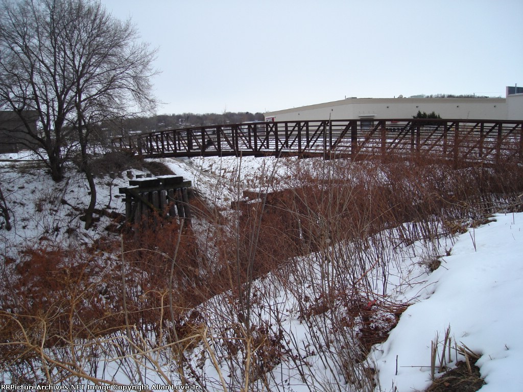 EX-C&NW BRIDGE