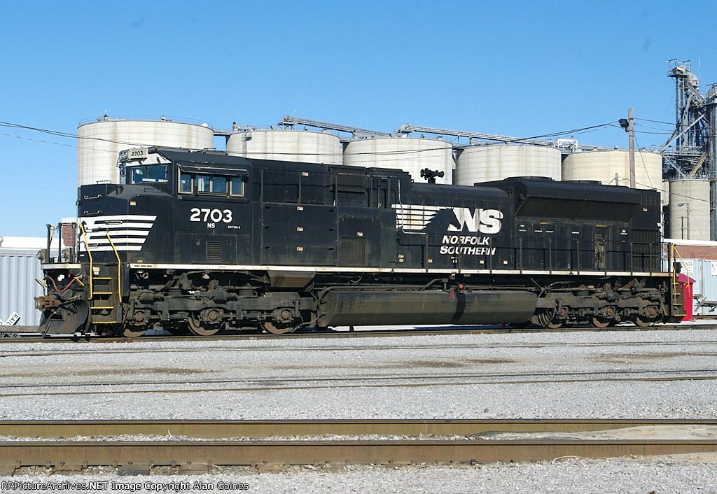 NS SD70M-2 2703