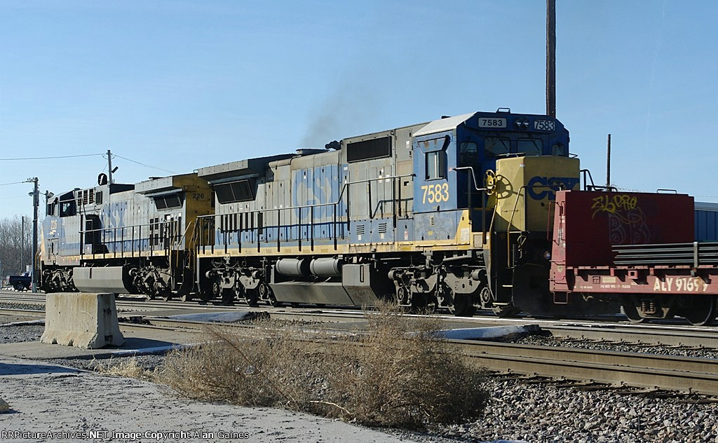 CSX C40-8 7583