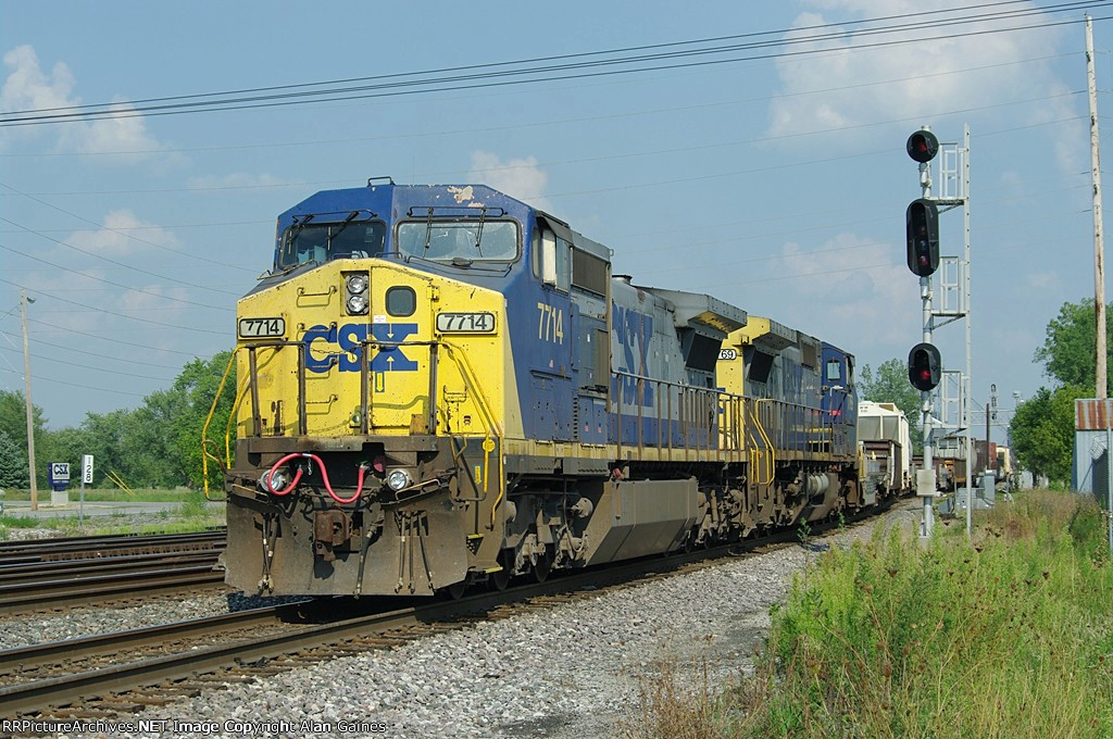 CSX C40-8W 7714