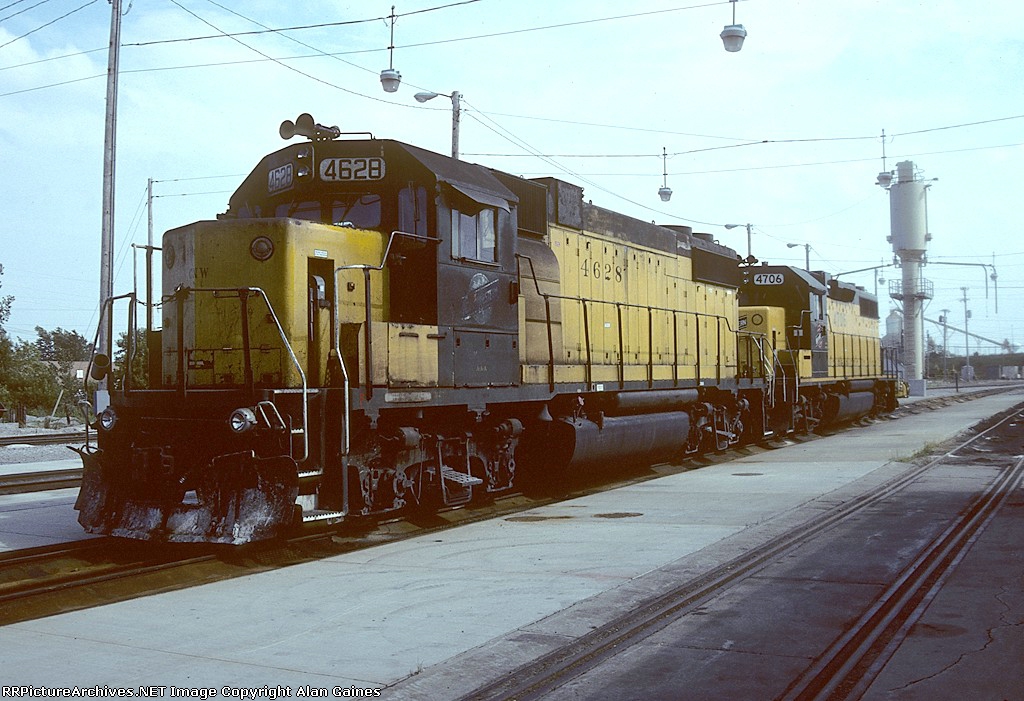 C&NW GP38-2 4628