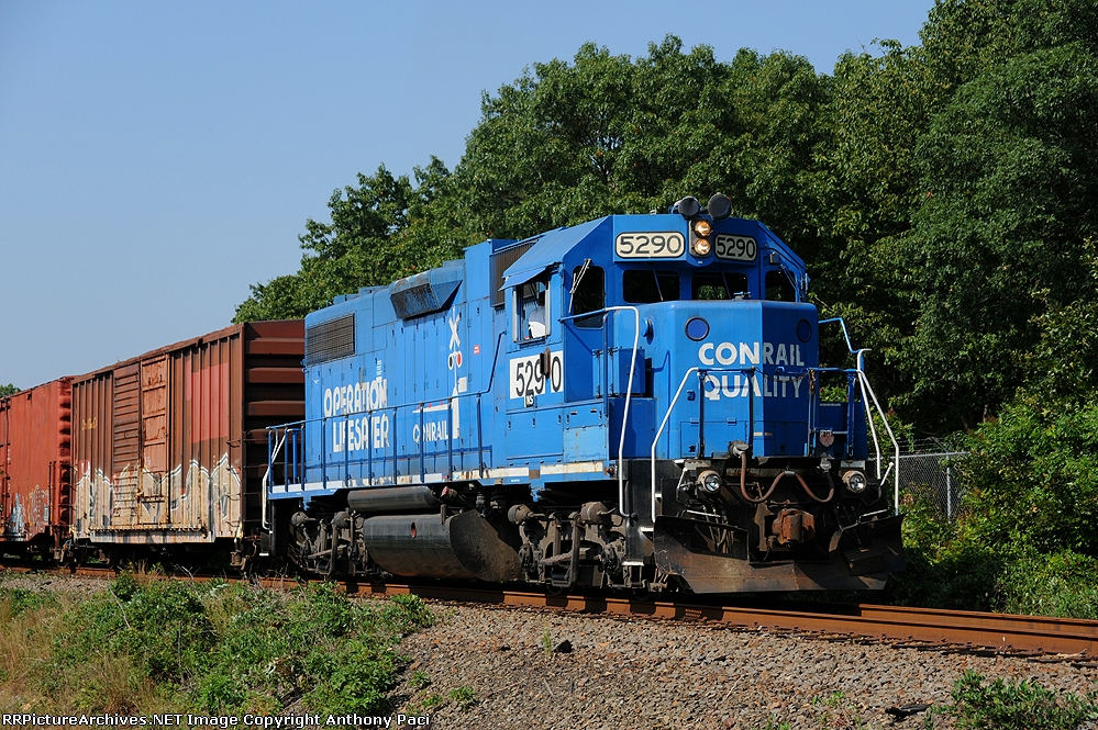 Conrail ME05 with the 5290