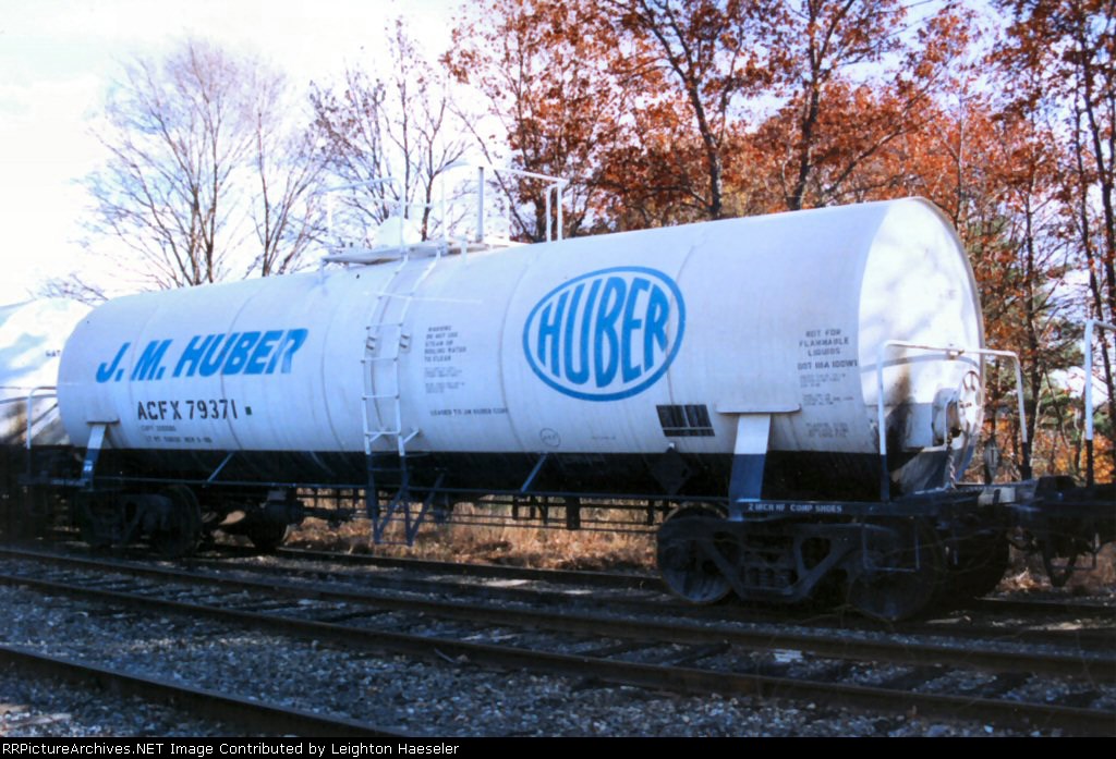 ACFX 79371 in J.M. Huber paint