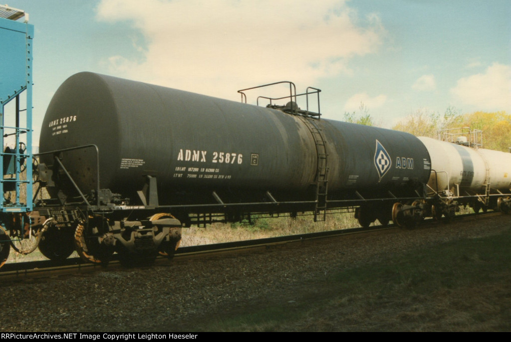 ADMX 25876 in ADM logo paint