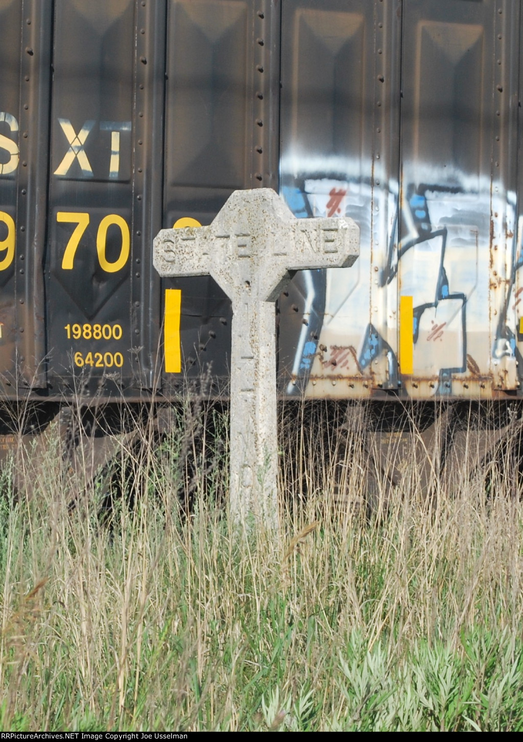 State line mile marker