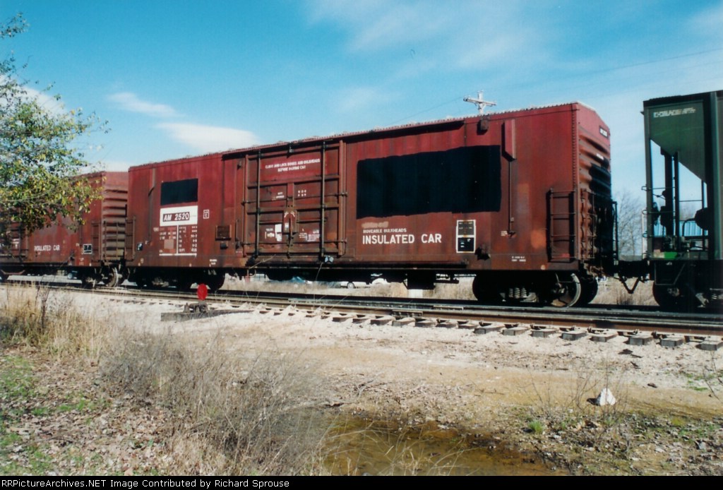 AM 2520 (Plug Door Box Car)