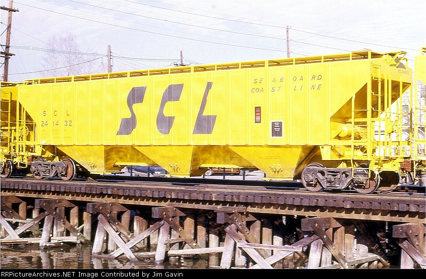 SCL COVERED HOPPER 241432