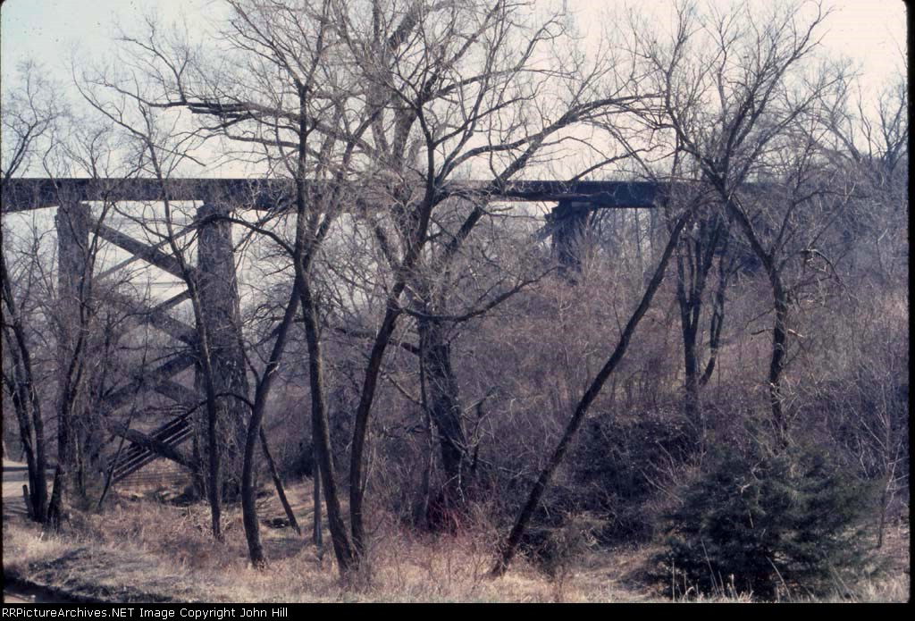 1041-20 MILW Carver bridge