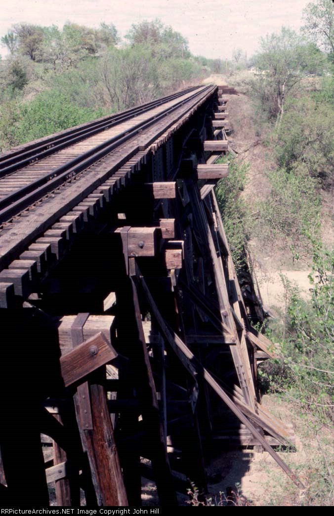 1045-16 MILW Carver bridge