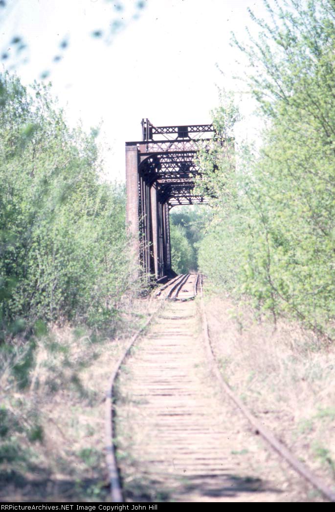1044-04 MILW Chaska swing bridge across Minnesota River