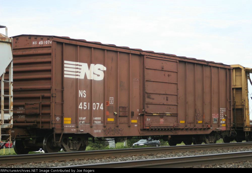 NS 451074