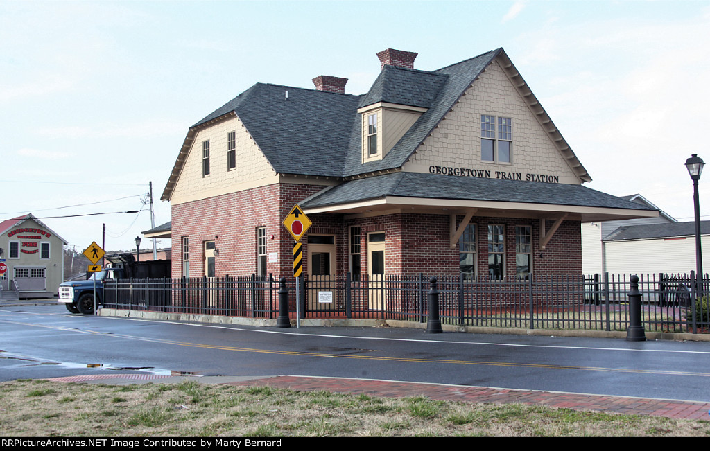 NS Georgetown Train Station