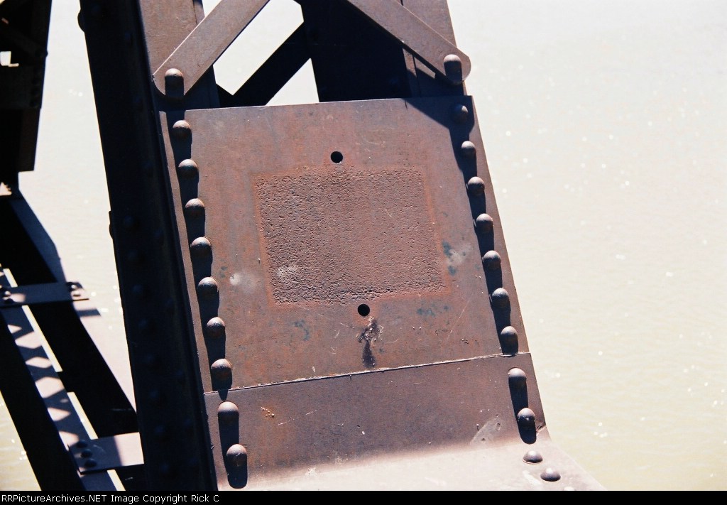 Somebody stole the bridge plate!