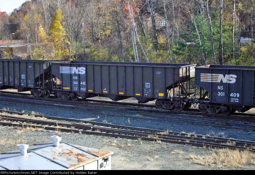 NW 144442