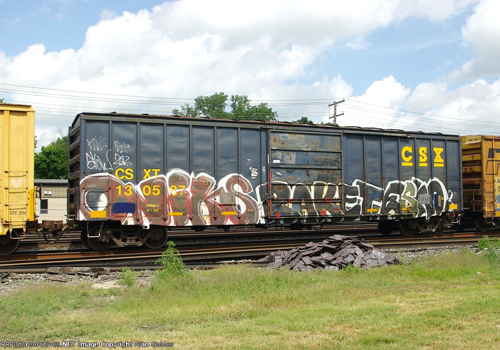 CSX Box Car 130587