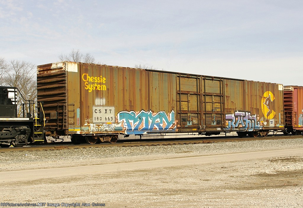 CSX Box Car 180665