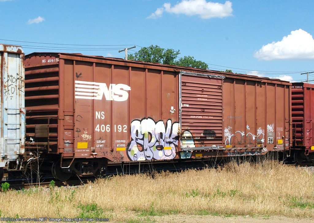NS Box Car 406192