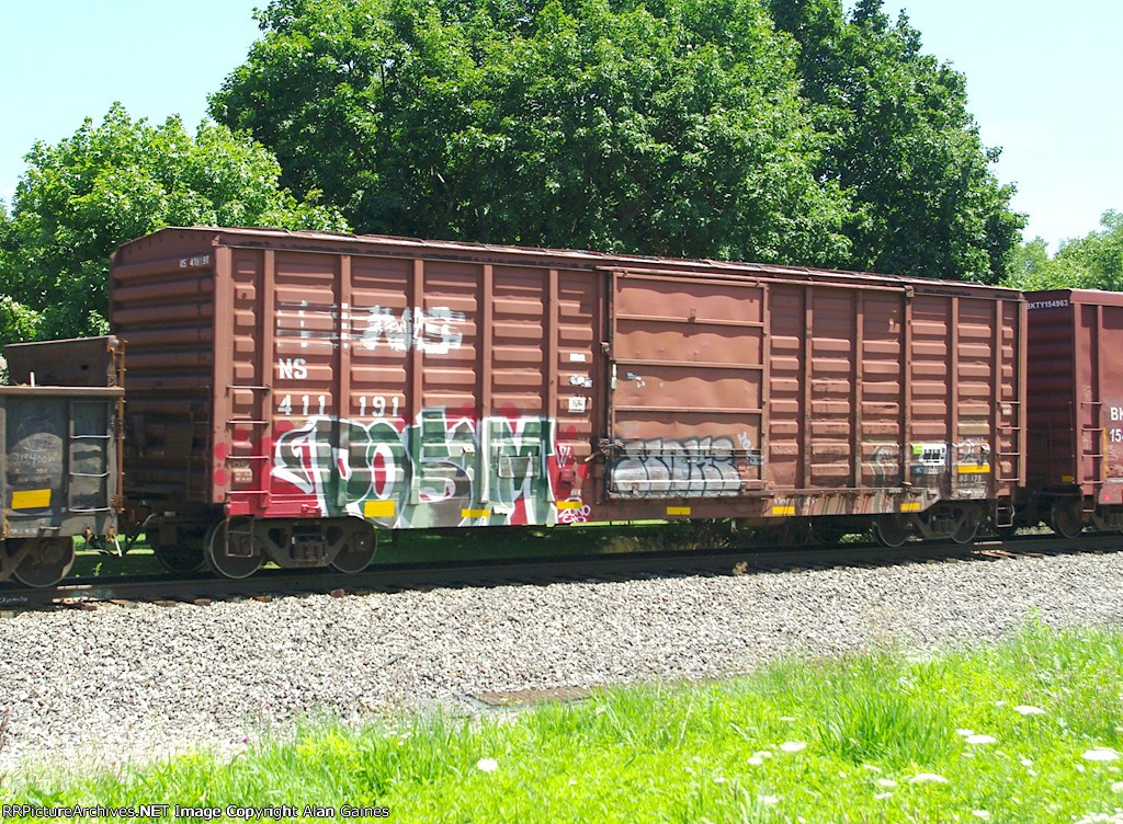 NS Box Car 411191