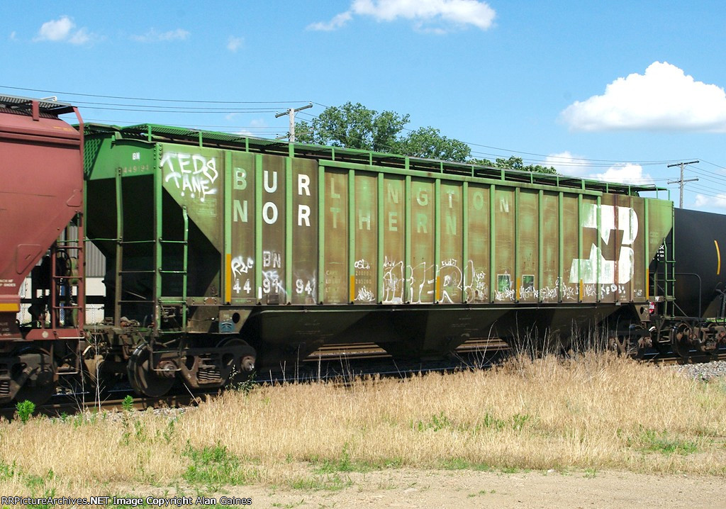 BN Covered Hopper 449194