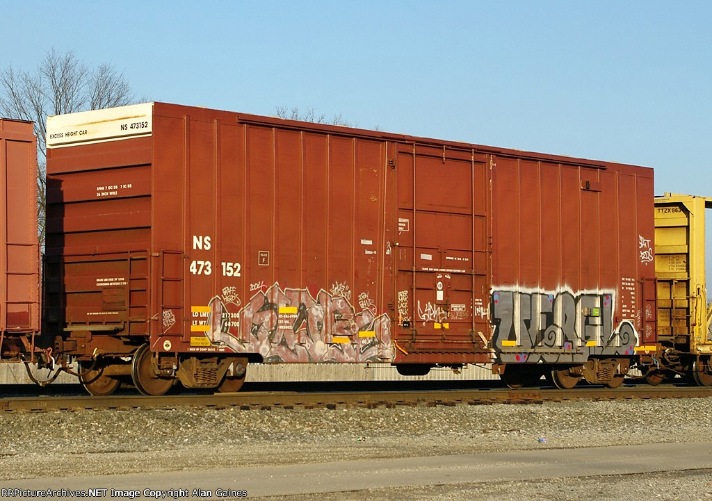 NS Box Car 473152