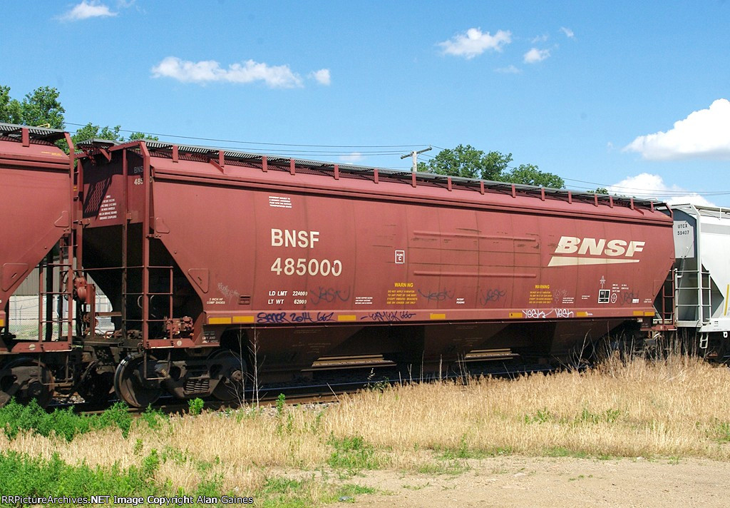 BNSF Covered Hopper 485000
