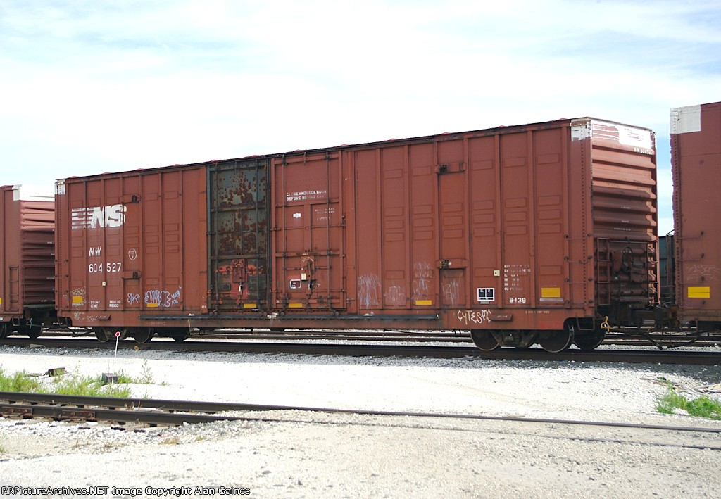 N&W Box Car 604527