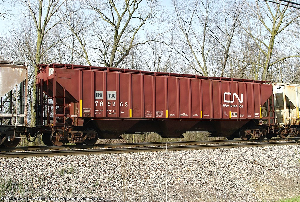 INTX Covered Hopper 769263