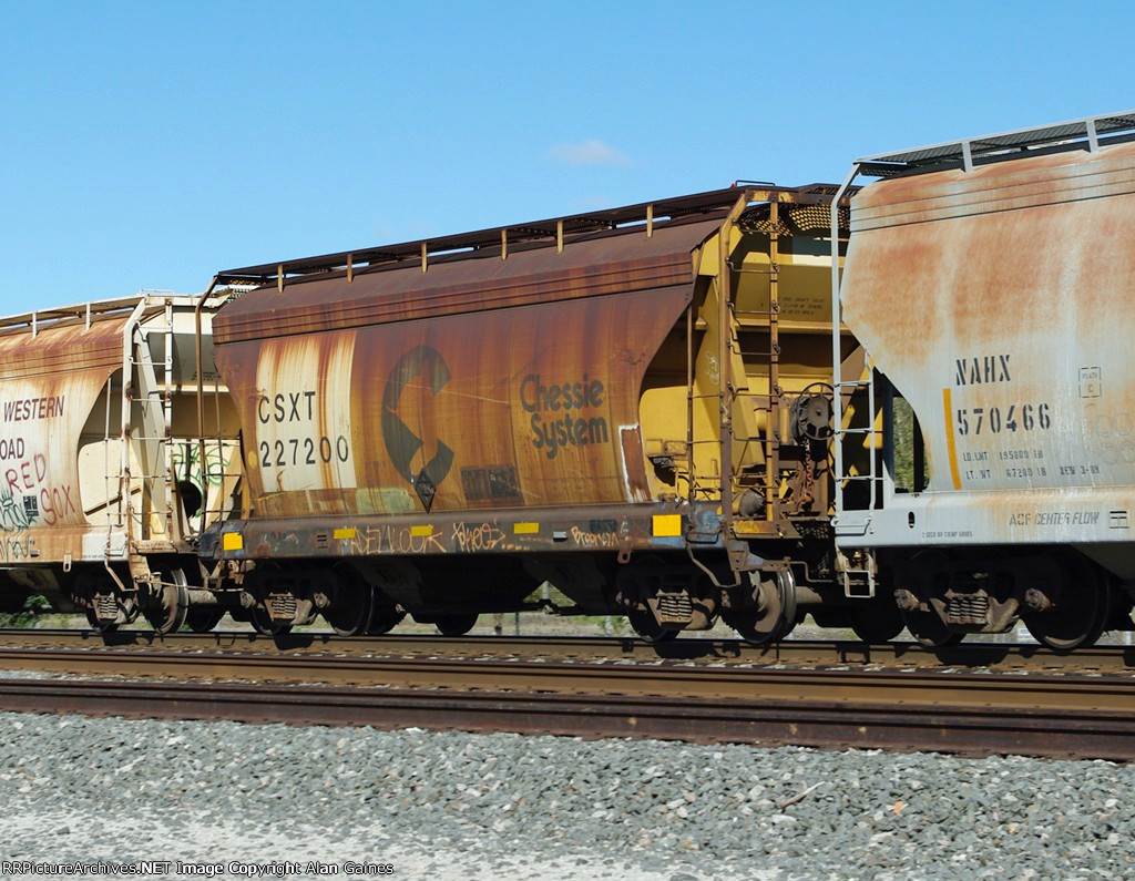 CSX Covered Hopper 227200