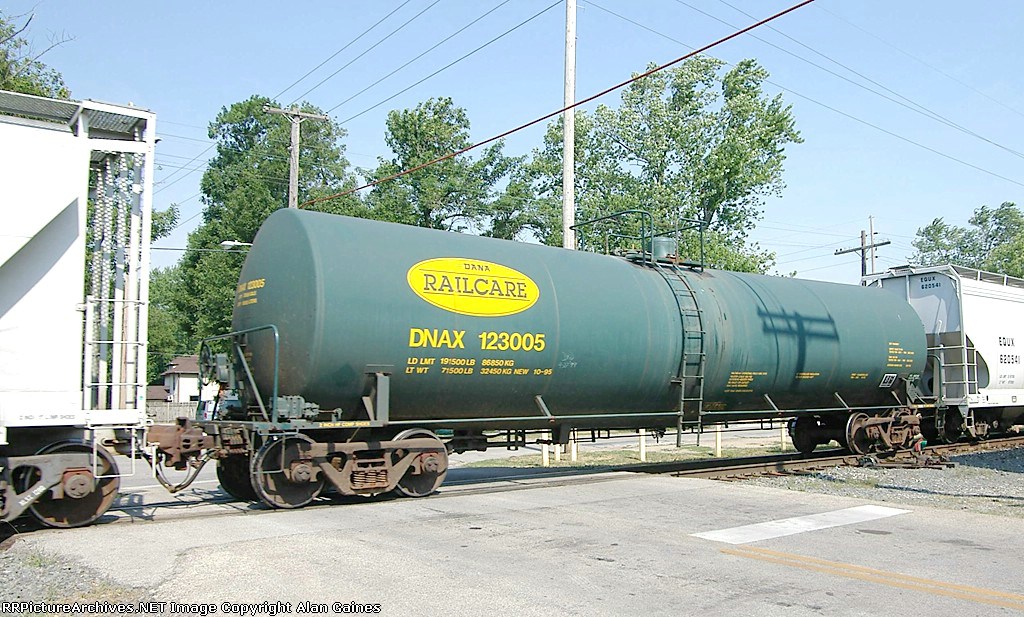DNAX Tank Car 123005