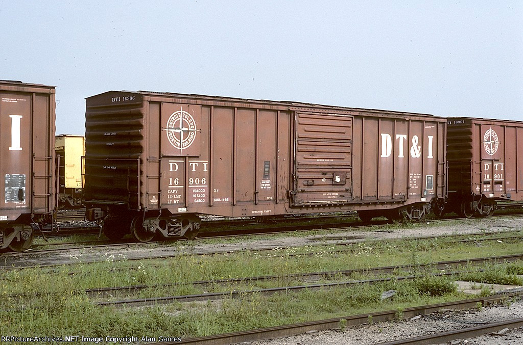 DT&I Box Car 16906