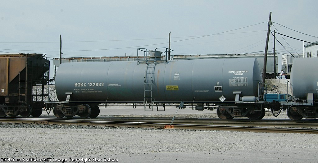 HOKX Tank Car 132832