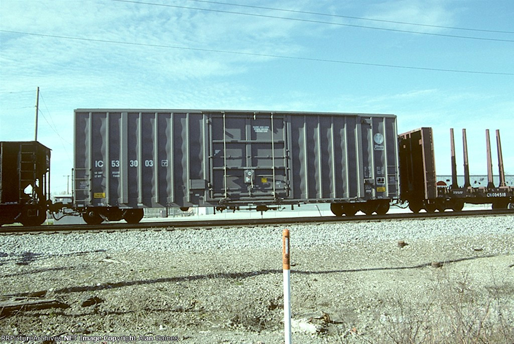 IC Box Car 533003
