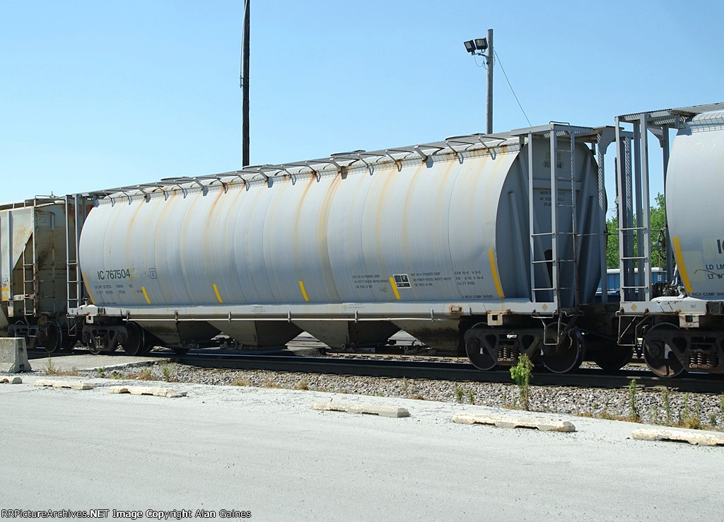 IC Covered Hopper 767504