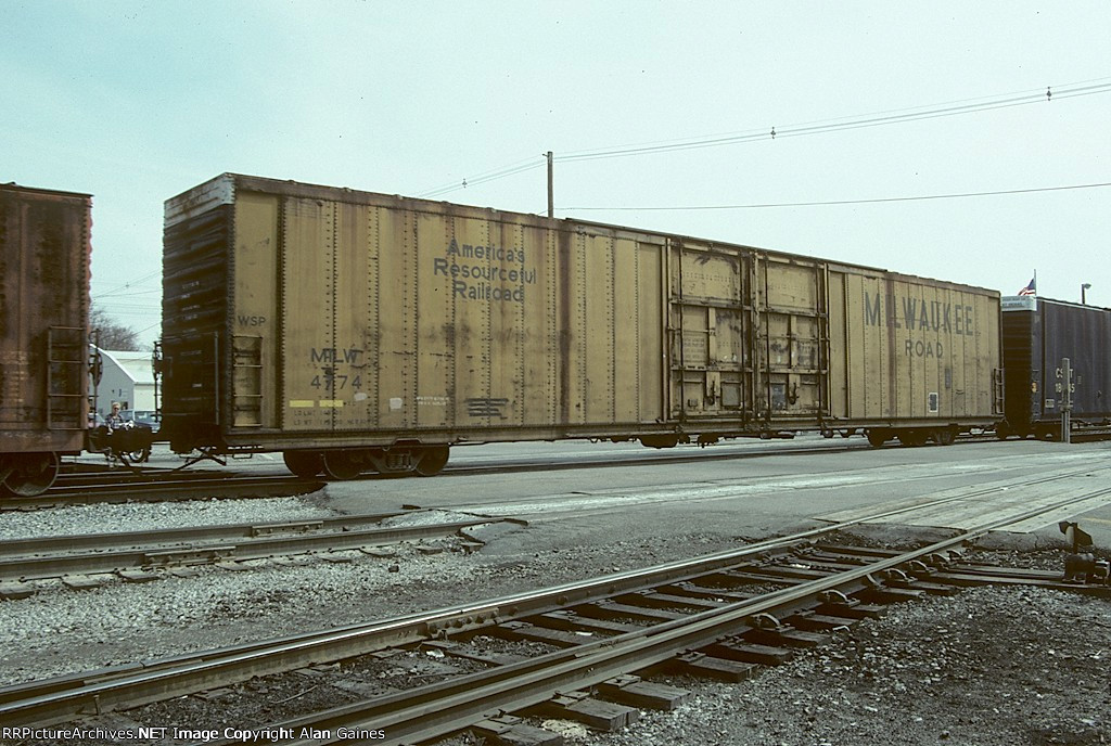 Milw Box Car 4774