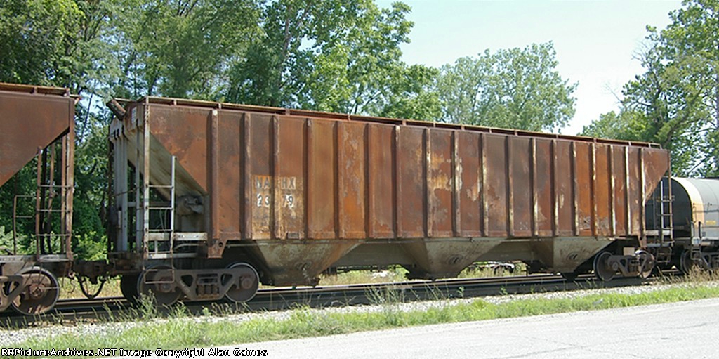 NAHX Covered Hopper 2379