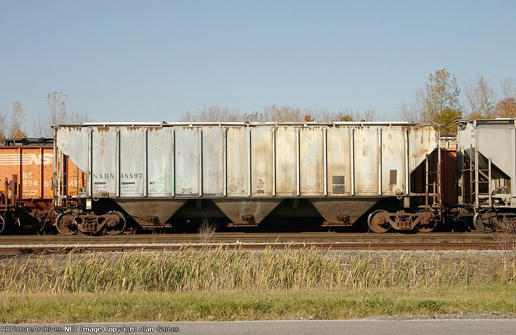 NAHX Covered Hopper 48897