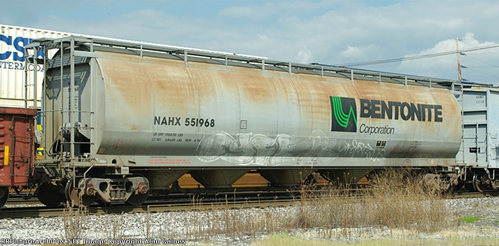 NAHX Covered Hopper 551968