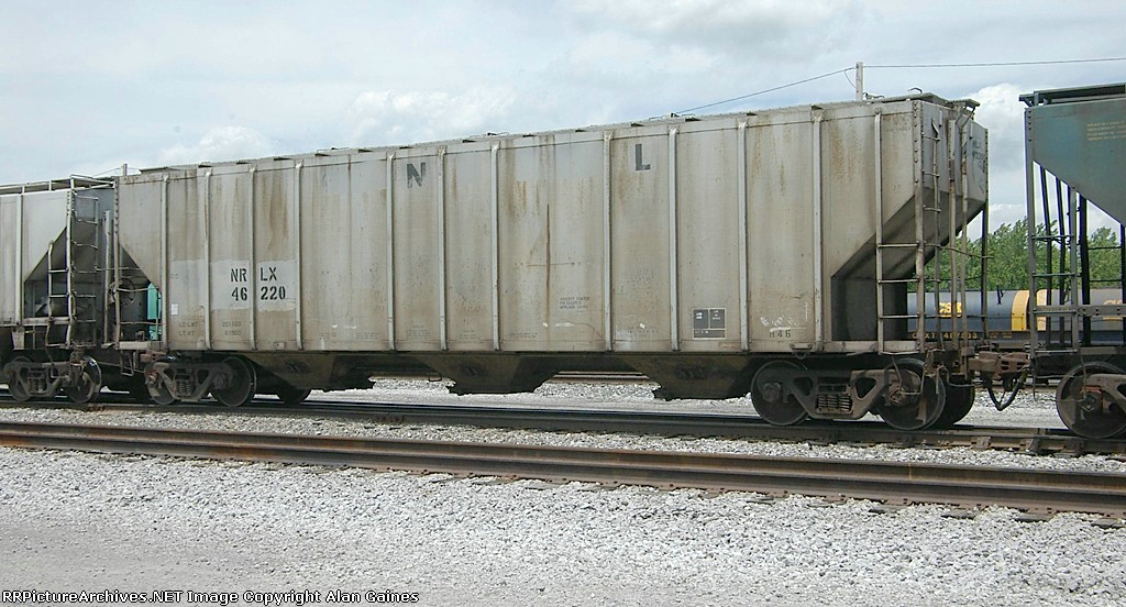 NRLX Covered Hopper 46220
