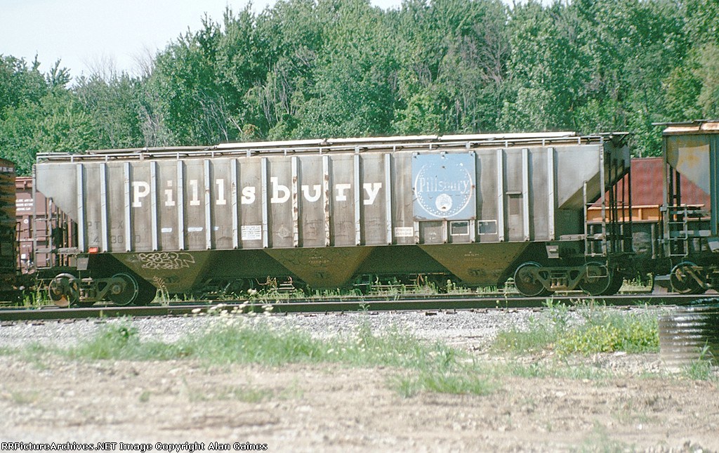 PTLX 3 Bay Covered Hopper 14300
