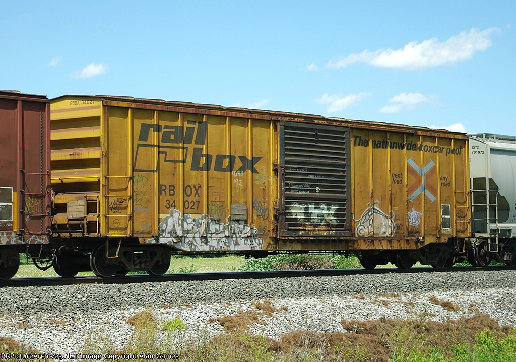 RBOX Box Car 34027