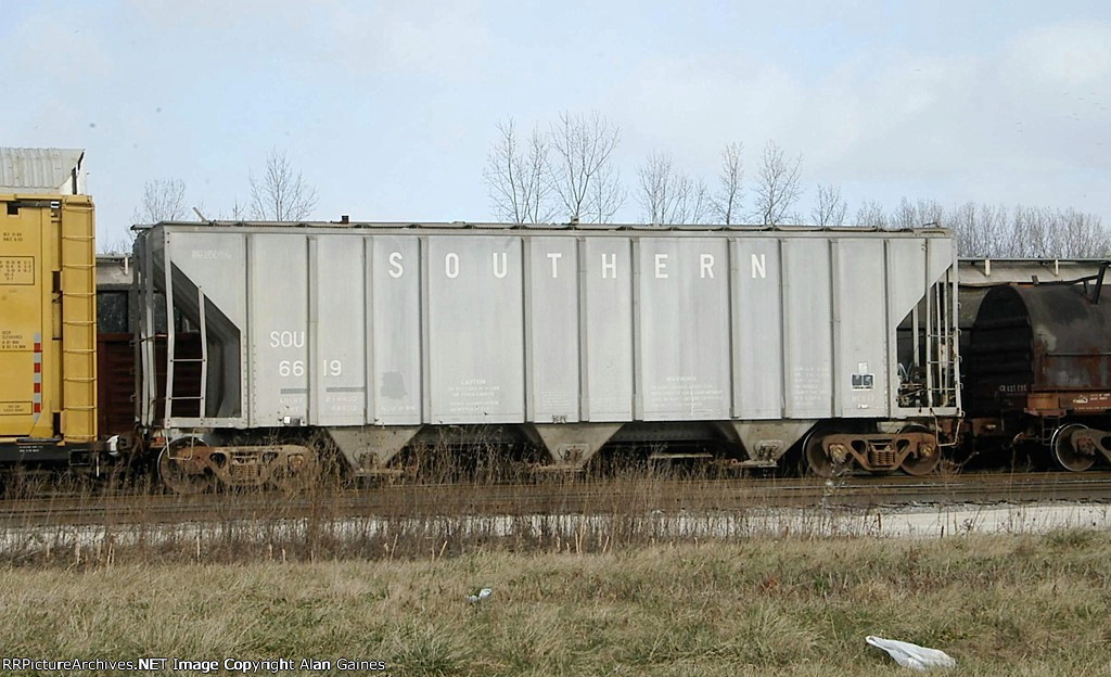 SR Covered Hopper 6619