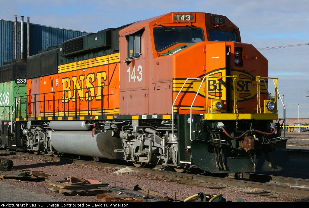 BNSF 143
