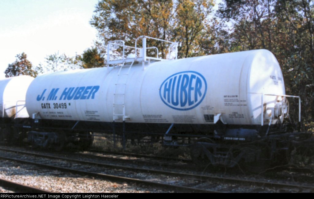 GATX 30499 in J.M. Huber paint