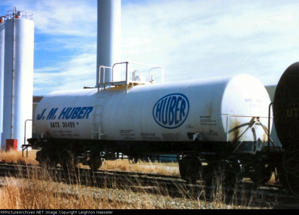 GATX 30499 in J.M. Huber paint